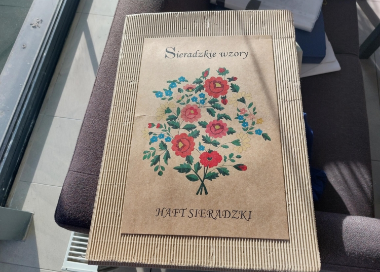 Program stypendialny Mistrz - Uczeń - na ratunek tradycji haftu w ... Program stypendialny Mistrz - Uczeń - na ratunek tradycji haftu w ...