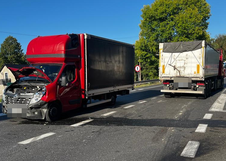 Śmiertelny wypadek na DK74 w Dębinie. Zginął 63-letni kierowca [ZDJĘCIA ... Śmiertelny wypadek na DK74 w Dębinie. Zginął 63-letni kierowca [ZDJĘCIA ...