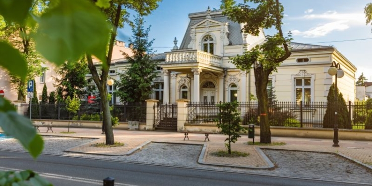 Pałac Rodego w Tomaszowie Maz. zostanie wyremontowany - Radio Łódź Pałac Rodego w Tomaszowie Maz. zostanie wyremontowany - Radio Łódź